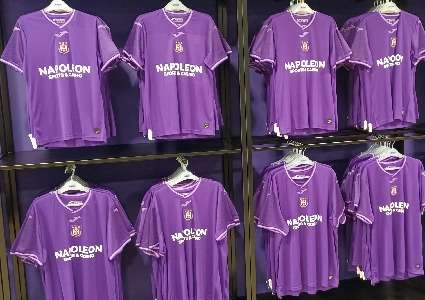 Anderlecht Online - Le RSCA présente les nouveaux maillots (05 juil. 24)