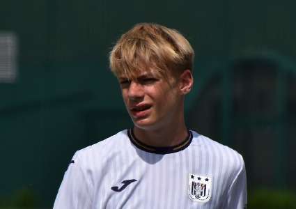 Anderlecht Online - Premier contrat pour le grand talent Nathan De Cat ...