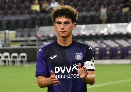 Anderlecht Online - Leoni à la place de Vertonghen en défense centrale ...