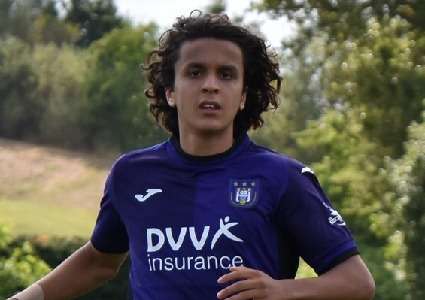 Anderlecht Online - Ali Maamar firma contrato profesional (06 may 24)