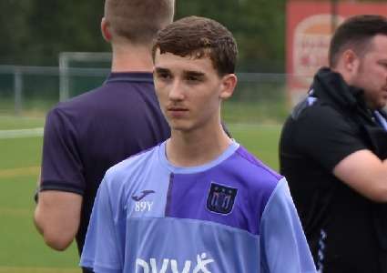 Anderlecht Online - 1er contrat pro au RSCA pour Mahroug (VIDEO) (06 ...