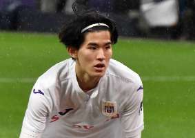 Anderlecht Online - Futures maken brandhout van Lommel (video) (15 feb 25)